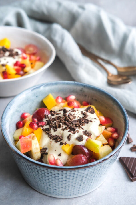 Frugtsalat med råcreme - Opskrift på abemad med råcreme